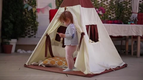 Video Watch Toy Stock Videos – Royalty-Free HD & 4K Videos