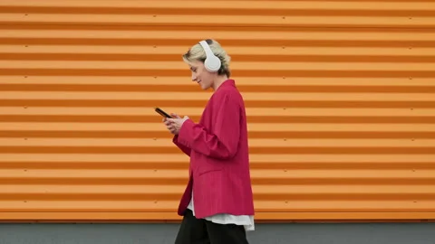 Urban Music Background Stock Videos – Royalty-Free HD & 4K Videos | Pond5