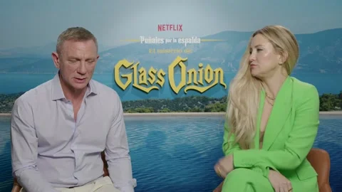 Daniel Craig and Kate Hudson present "Gl... | Stock Video | Pond5