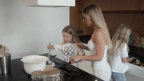 Mom Learns Hot Stock Videos – Royalty-Free HD & 4K Videos | Pond5