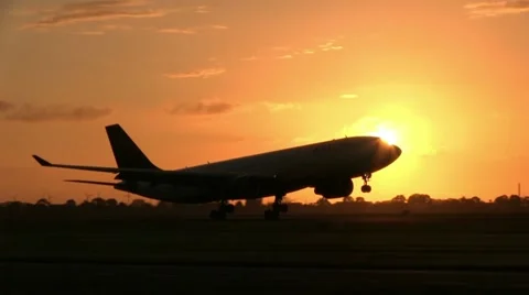 Delta Airlines at Sunrise | Stock Video | Pond5