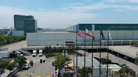 descending aerial footage of the Los Ang... | Stock Video | Pond5