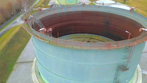 Details Of External Floating Roof Tank W... | Stock Video | Pond5