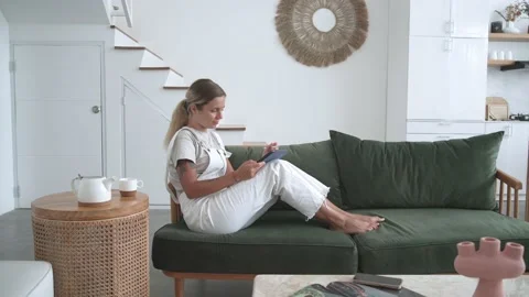 Apple Draw App Stock Videos – Royalty-Free HD & 4K Videos