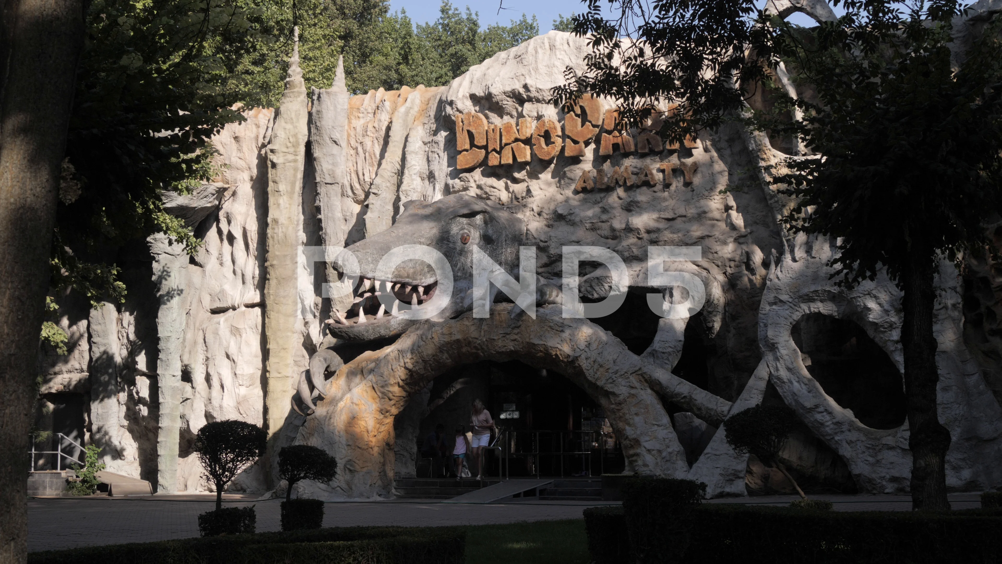 Dino Park Paris Online Codes | pwponderings.com