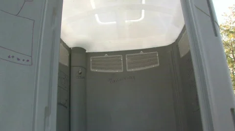 Porta Potty Vídeos Stock | Porta Potty Vídeos | Pond5 Royalty Free