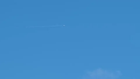 Plane Transparent Stock Videos – Royalty-Free HD & 4K Videos | Pond5