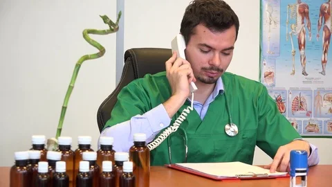 Explain Report Stock Videos – Royalty-Free HD & 4K Videos