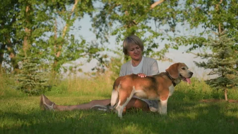 Rubbing Under Stock Videos – Royalty-Free HD & 4K Videos