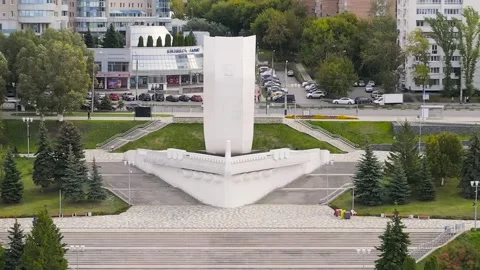 Dolly zoom. Samara, Russia. Stella Rook.... | Stock Video | Pond5