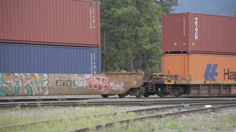 Double Decker Wagon Stock Videos – Royalty-Free HD & 4K Videos | Pond5