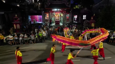 Dragon dance performance at Seng Hong Be... | Stock Video | Pond5