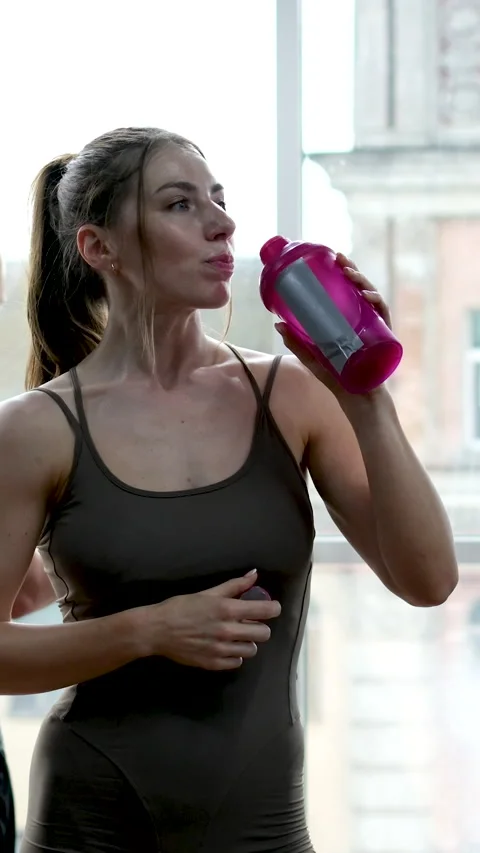 Girl Girl O Stock Videos – Royalty-Free HD & 4K Videos