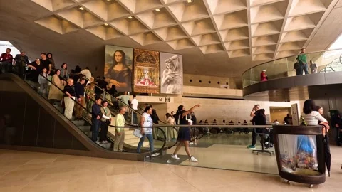 Dynamic Crowd Movement at the Louvre Mus... | Stock Video | Pond5