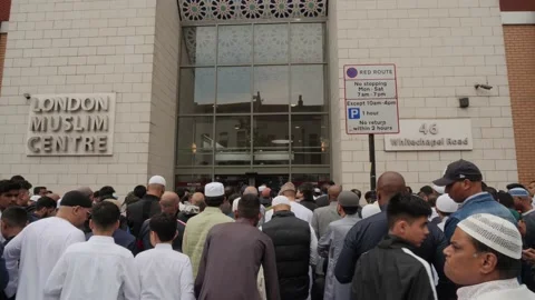 Eid Mubarak at East London Mosque Entran... | Stock Video | Pond5