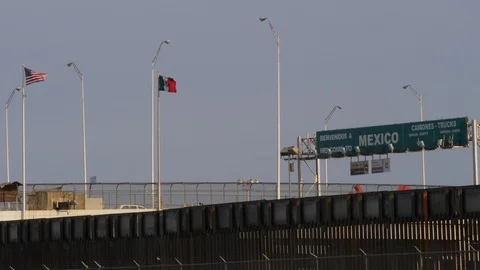 EL PASO TEXAS MEXICO BORDER CROSSING | Stock Video | Pond5
