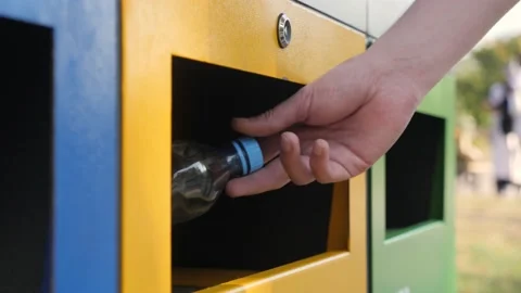 Empty Recycle Bin Stock Videos – Royalty-Free HD & 4K Videos | Pond5