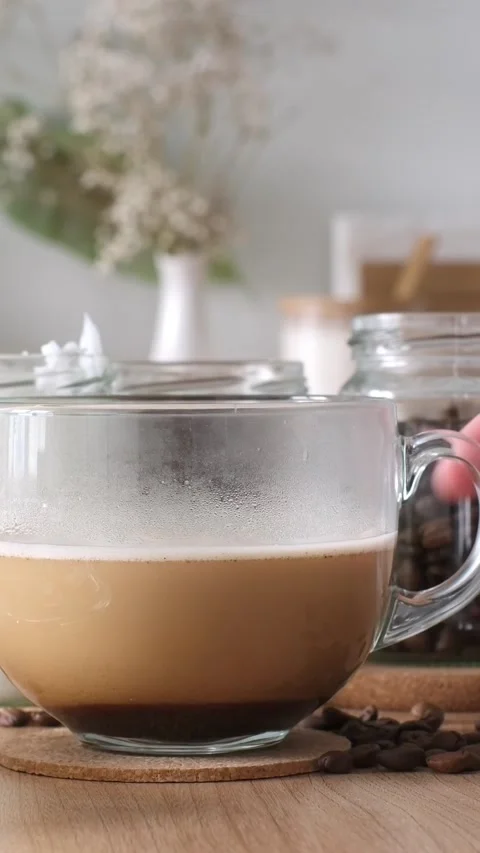 Fille} Stock Videos – Royalty-Free HD & 4K Videos