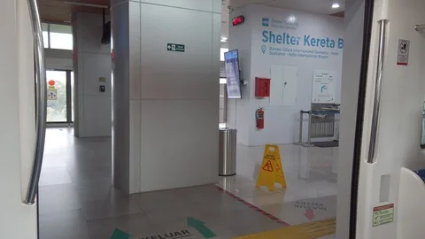 Establised Shot of Skytrain Door Closing... | Stock Video | Pond5