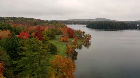 Fall Foliage St George Lake shoreline fo... | Stock Video | Pond5