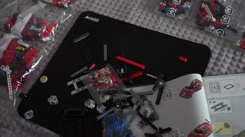 Robot Falling Stock Videos – Royalty-Free HD & 4K Videos | Pond5