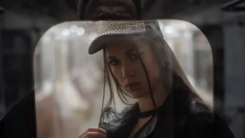 Fashion Model Poses Stock Videos – Royalty-Free HD & 4K Videos | Pond5