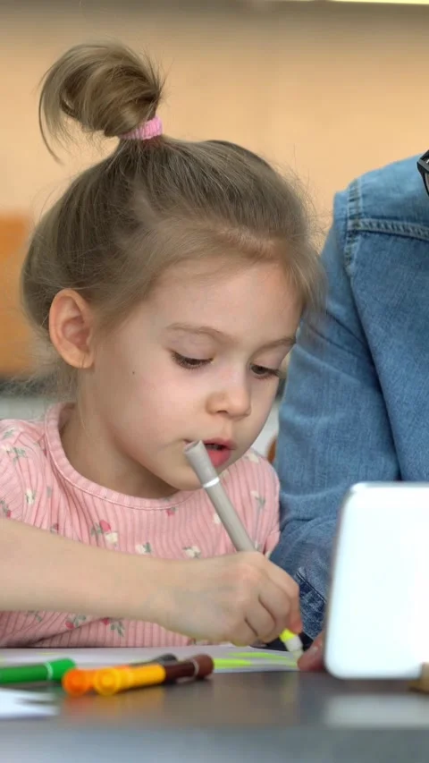 Draw Onlie Stock Videos – Royalty-Free HD & 4K Videos | Pond5