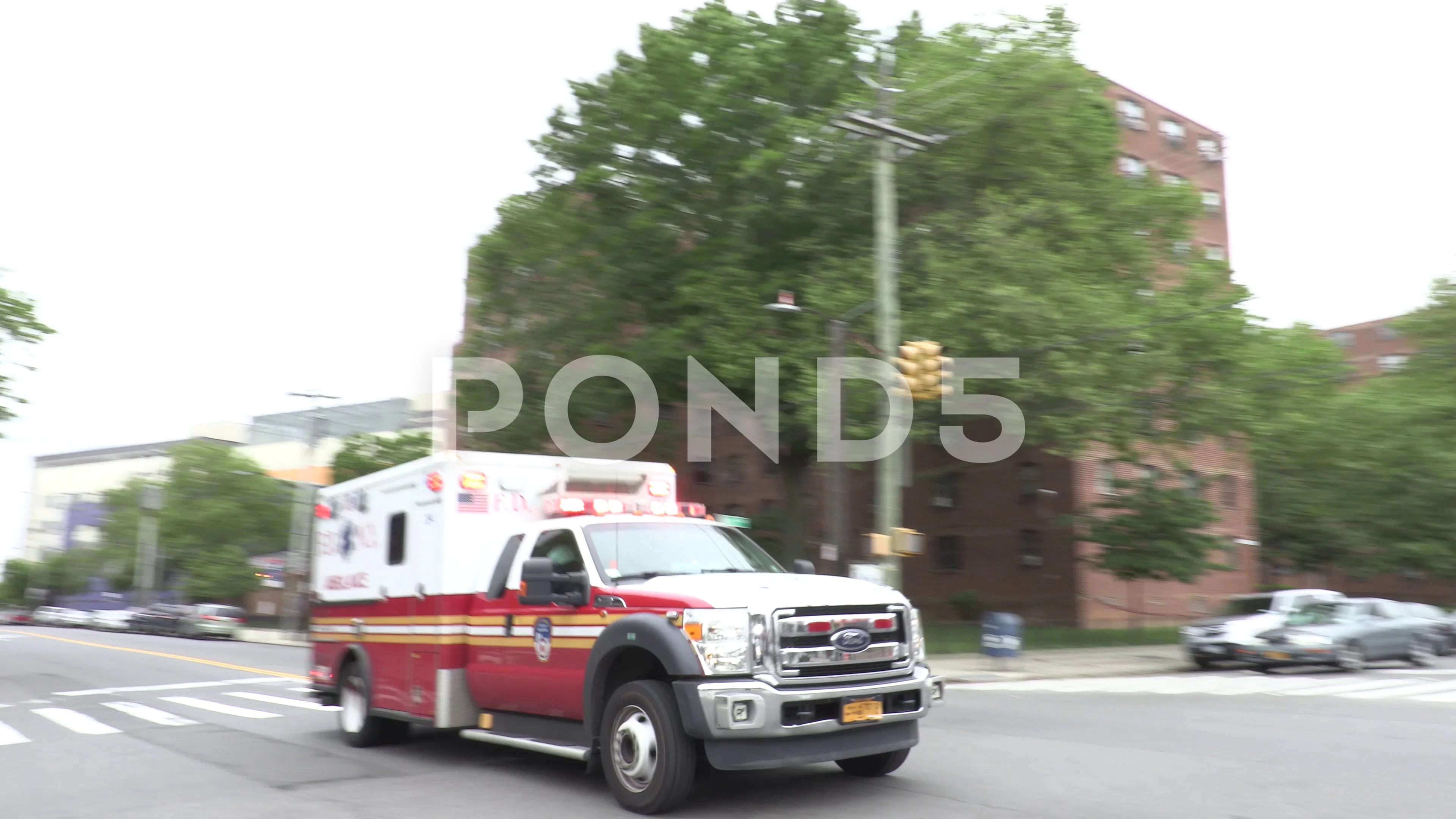 Ambulance Siren Ambulance Siren NEW 4x4 Mercedes Sprinter Emergency