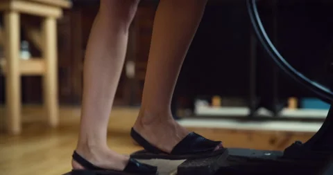 7 Foot Art Stock Videos – Royalty-Free HD & 4K Videos | Pond5