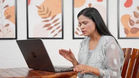 Female Boss Videos Stock Videos – Royalty-Free HD & 4K Videos | Pond5