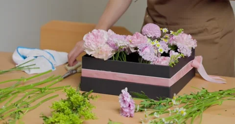 Gift Box Flower Stock Videos – Royalty-Free HD & 4K Videos | Pond5