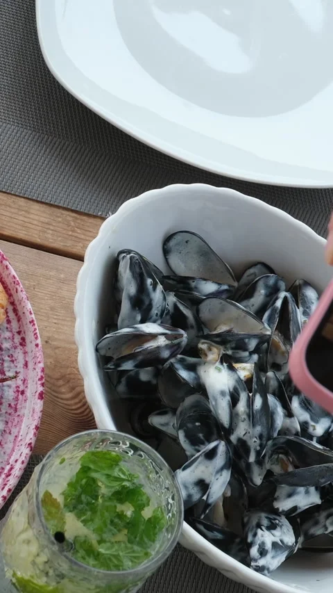 *Films and Filming Stock Videos – Royalty-Free HD & 4K Videos | Pond5