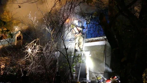 Building Climb Stock Videos – Royalty-Free HD & 4K Videos