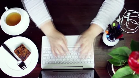 Lay Flat Tablets Stock Videos – Royalty-Free HD & 4K Videos | Pond5