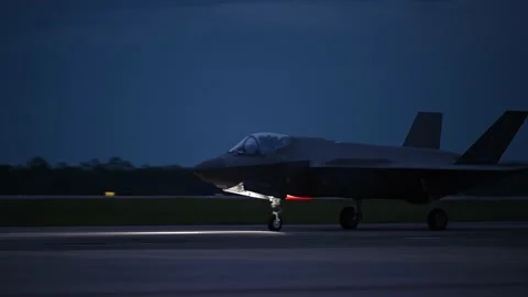 Lightning and Thu Stock Videos – Royalty-Free HD & 4K Videos | Page 3