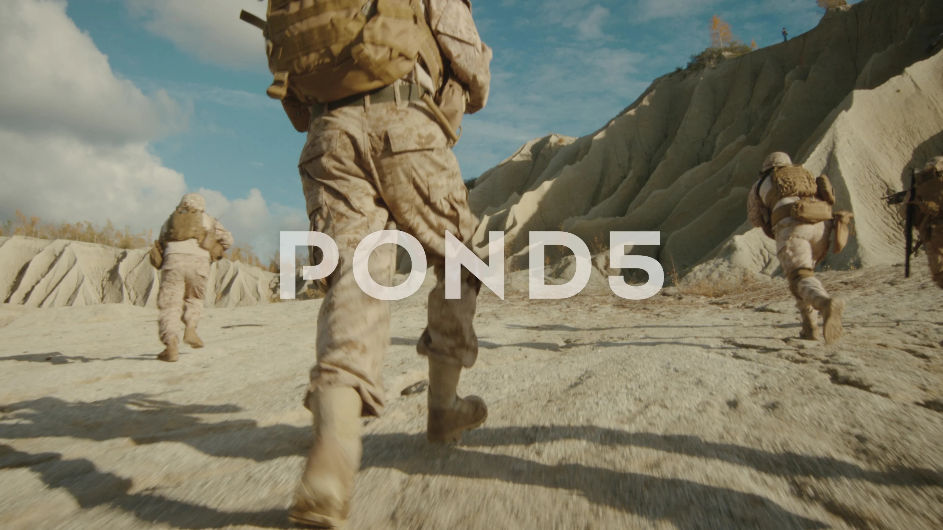 American Soldiers Running