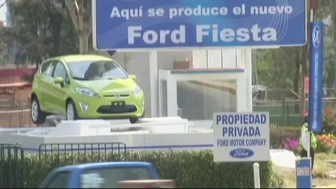 Pay Back Colour Stock Videos – Royalty-Free HD & 4K Videos | Pond5