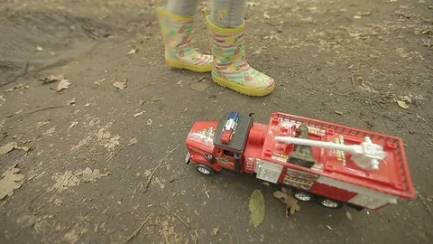 Frantic Running Stock Videos – Royalty-Free HD & 4K Videos | Pond5