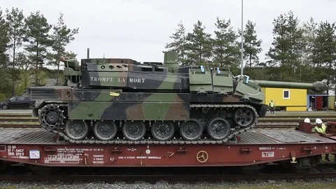 Military Tank In French