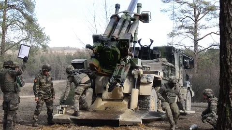 French soldiers fire a CAESAR self prope... | Stock Video | Pond5