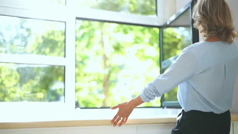 Womens Imagine Stock Videos – Royalty-Free HD & 4K Videos | Page 6