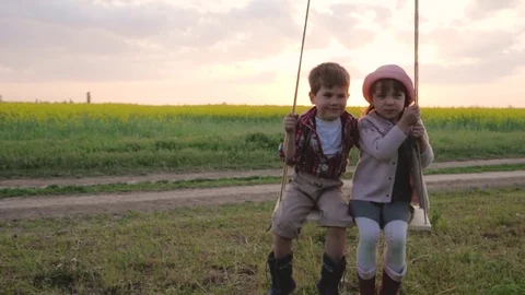 Girl Meets Boy Stock Videos – Royalty-Free HD & 4K Videos | Page 5