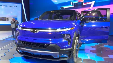 Front Pan View of a Chevrolet Silverado ... | Stock Video | Pond5