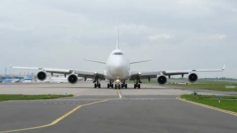Front View of a Boeing B747 Jumbo Jet Ai... | Stock Video | Pond5