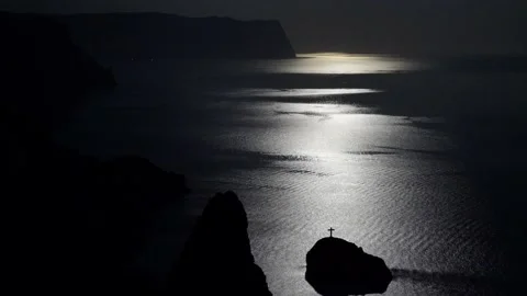 The full moon rises in a starry night sk... | Stock Video | Pond5