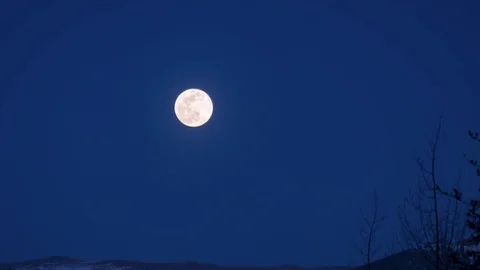 Full Moon Rising 4k Timelapse | Stock Video | Pond5