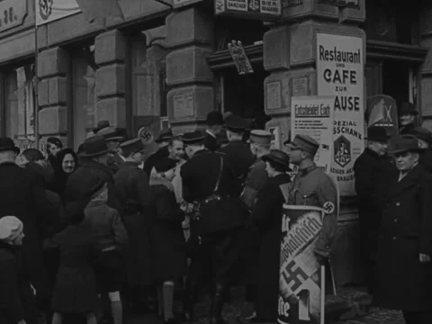 Place In Line Stock Videos – Royalty-Free HD & 4K Videos