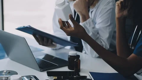 News 2 Share Stock Videos – Royalty-Free HD & 4K Videos