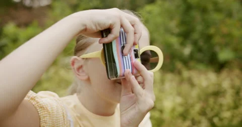 Insta Girl Stock Videos – Royalty-Free HD & 4K Videos