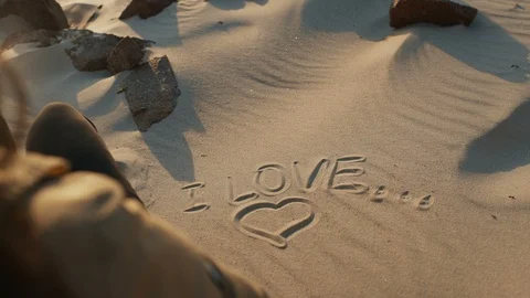 Love The Picture Stock Videos – Royalty-Free HD & 4K Videos | Pond5